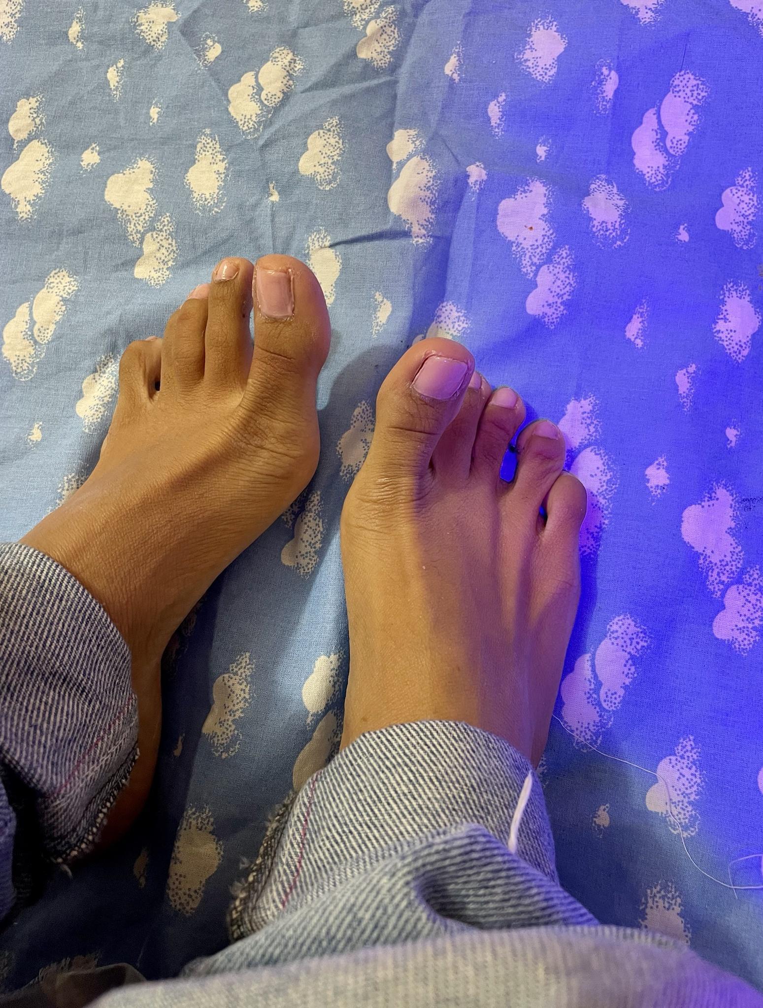 My heavenly feet | Scrolller