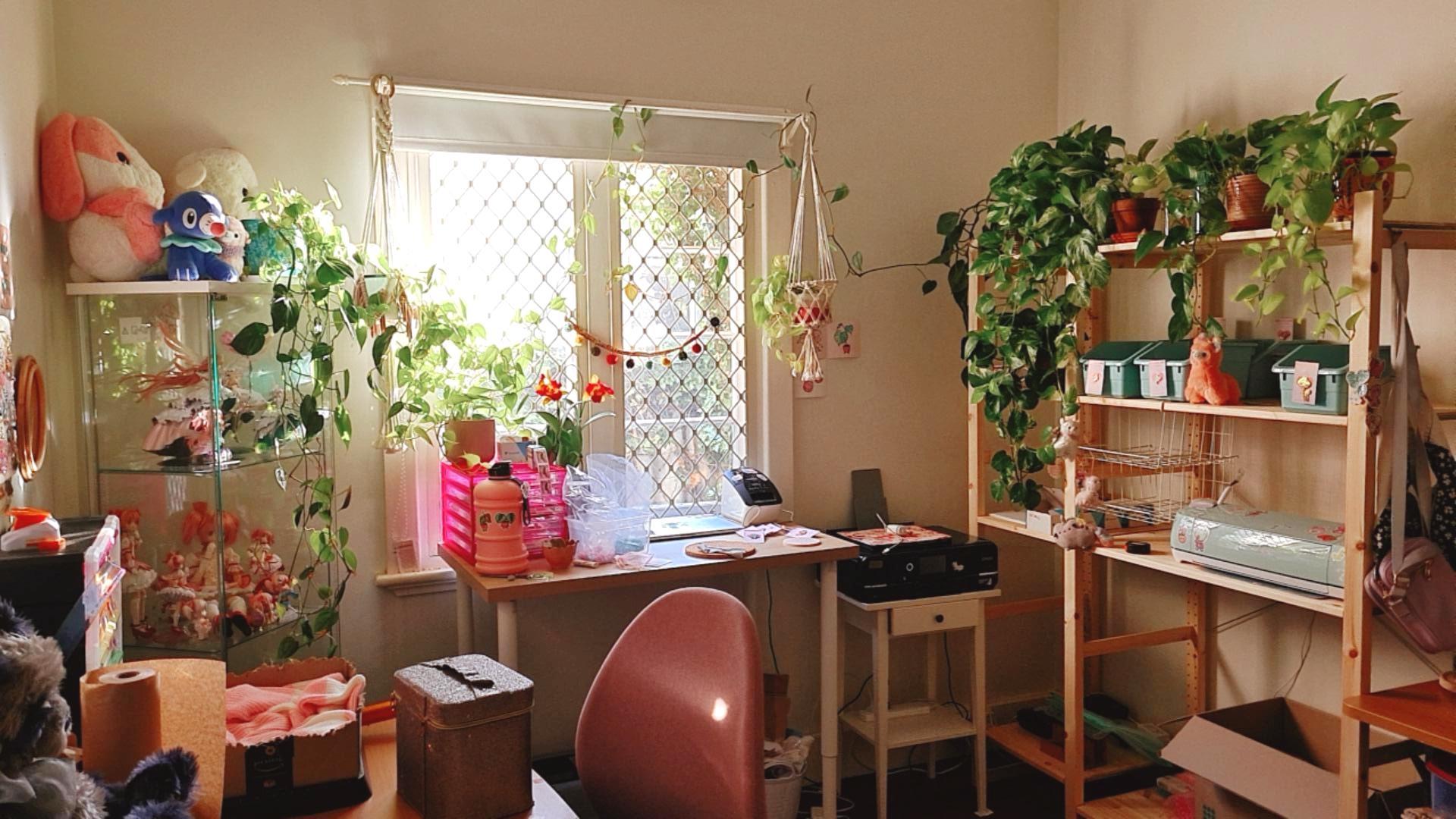 My home office/studio | Scrolller