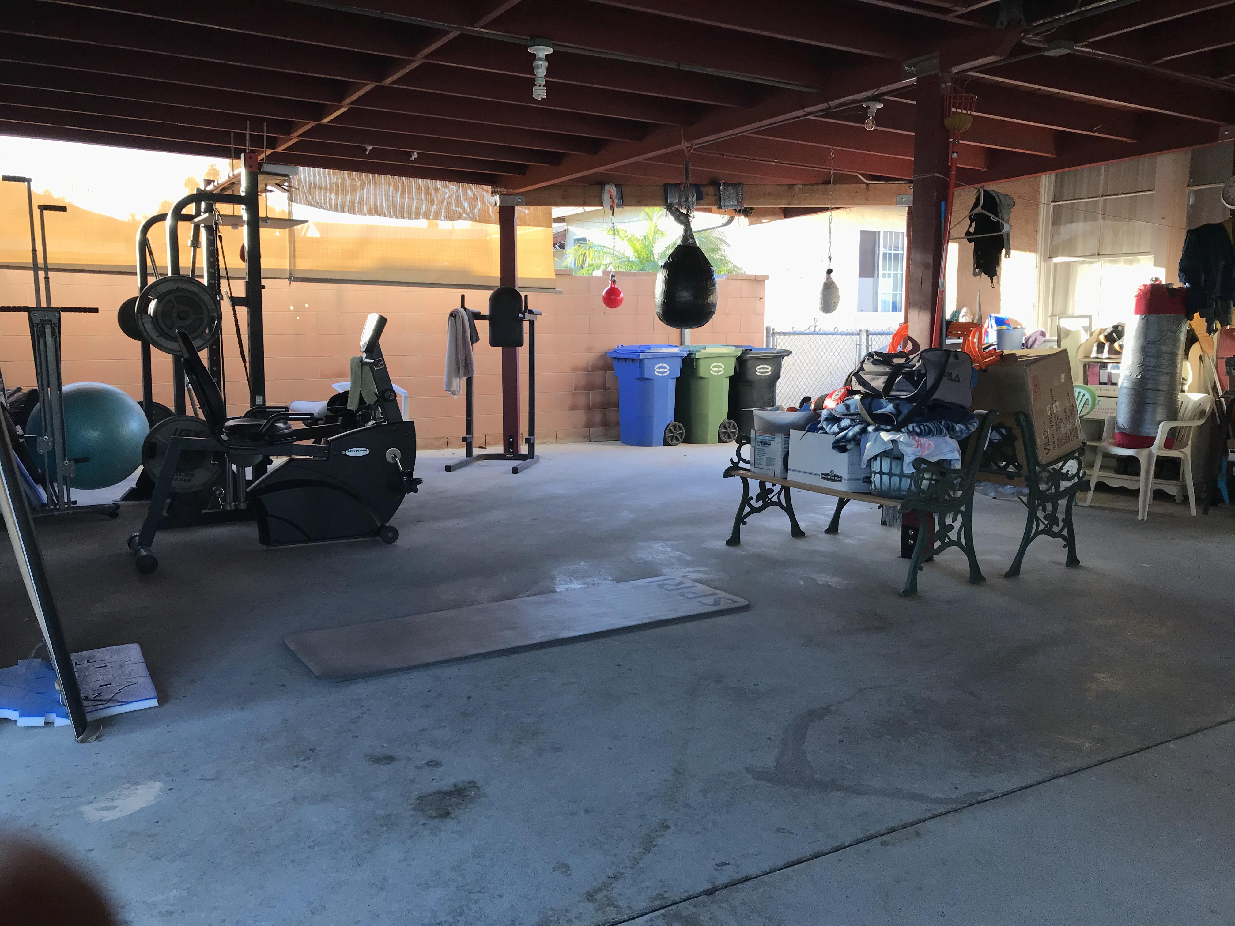 My home setup | Scrolller