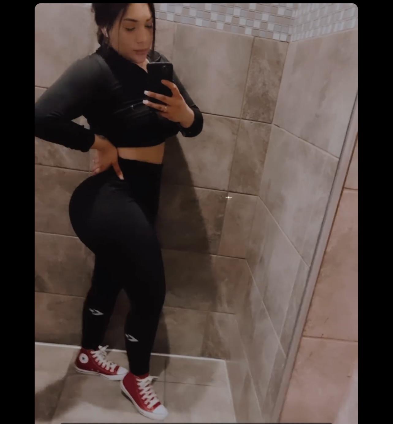 My homie’s wife is fine af 🤤 | Scrolller