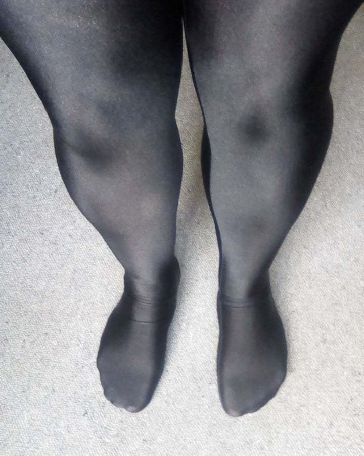 My legs are silky and shiny. | Scrolller