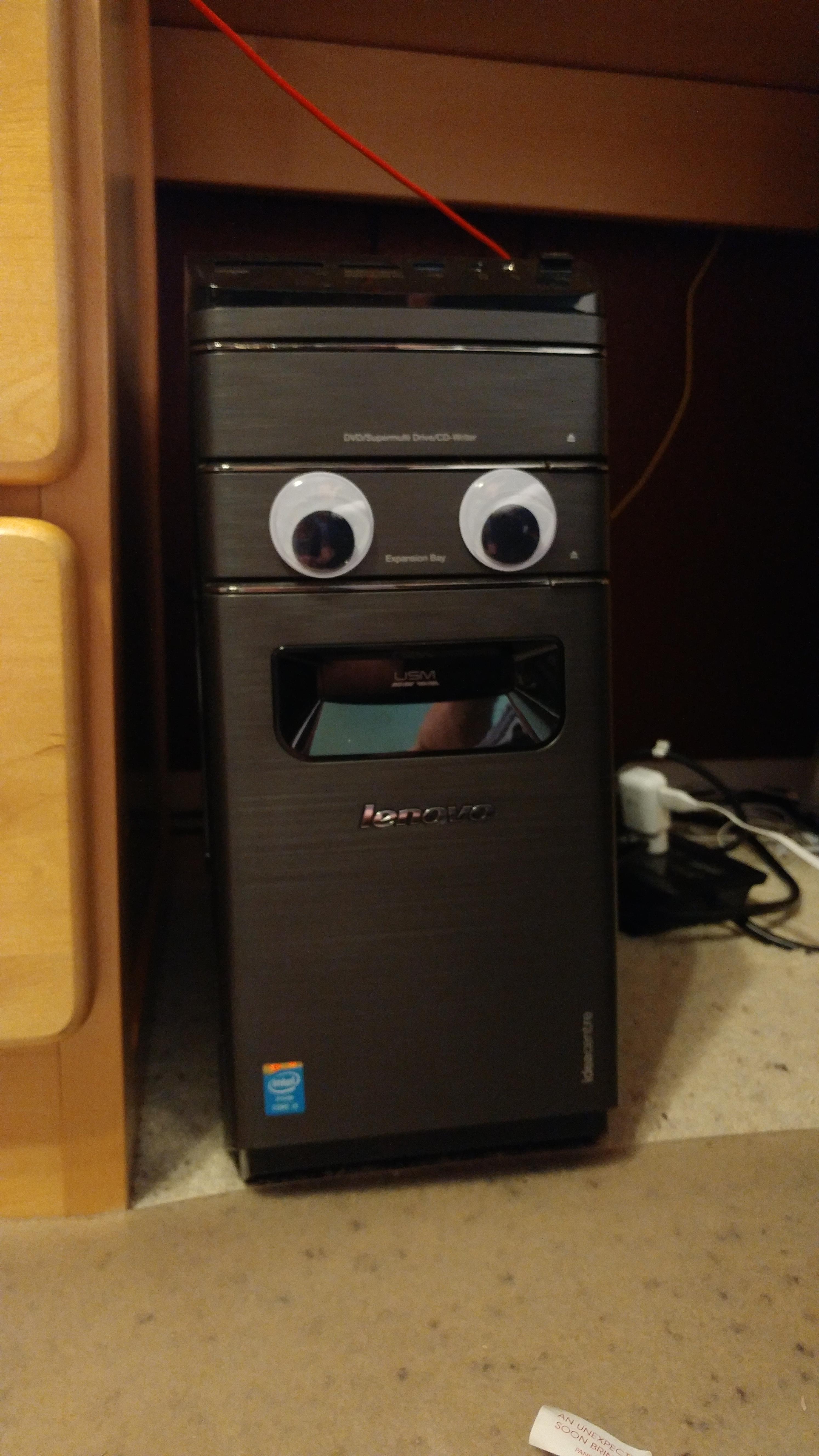 My little brother's computer | Scrolller