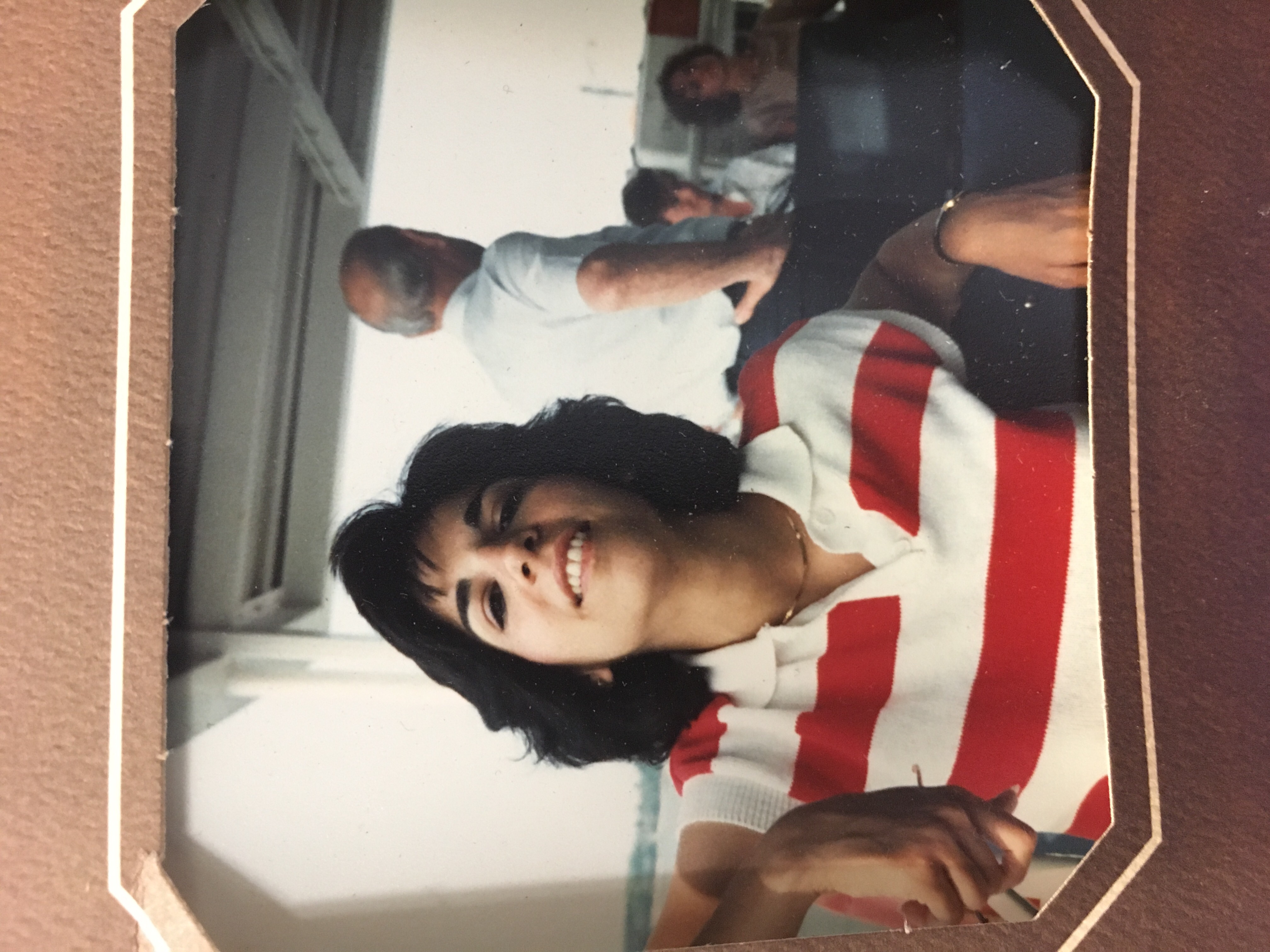 My mom 1985 | Scrolller