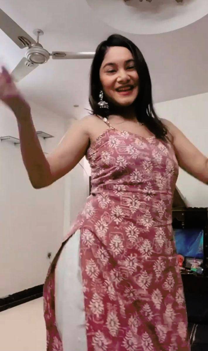 My mom Sarah 40 years old who wants to bang her | Scrolller