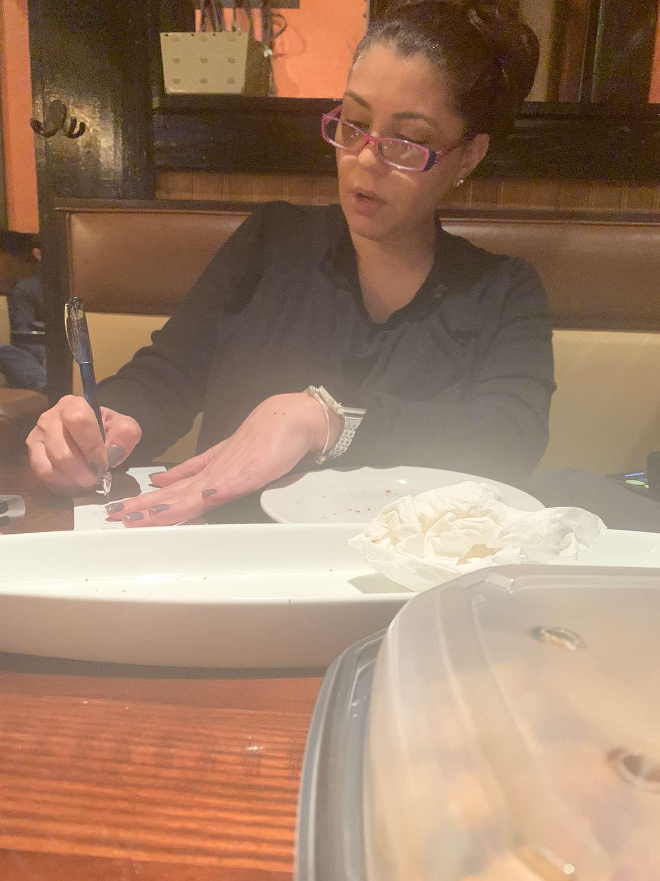 My moms so hot🥵 | Scrolller