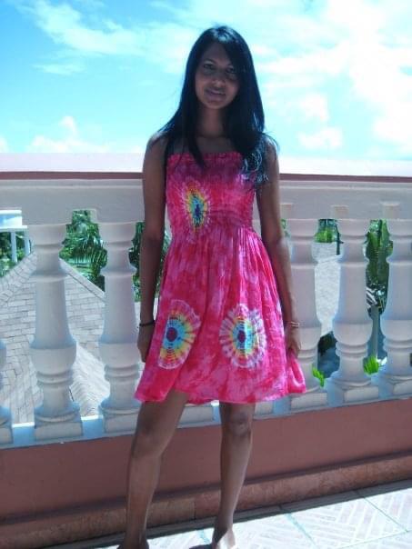 My older sister posing for her bf | Scrolller