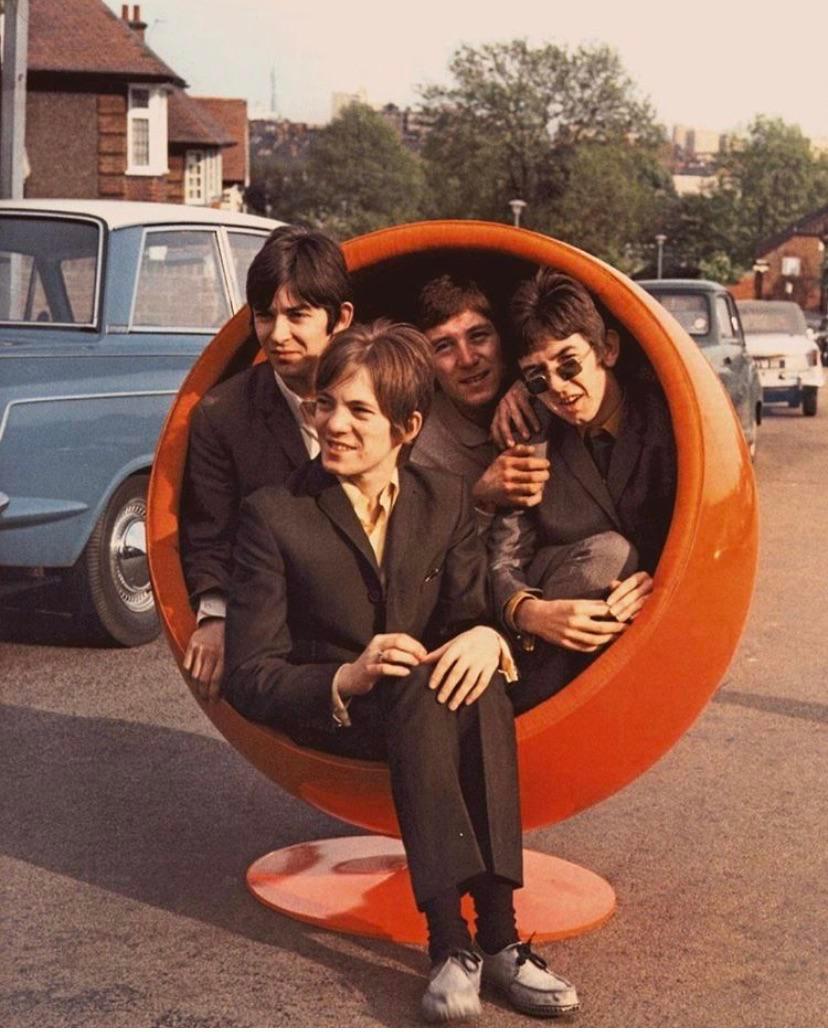 My personal favourite pic of the Beatles🥰🤟 | Scrolller