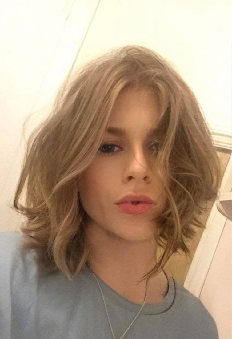 my pretty lips were made for abuse | Scrolller