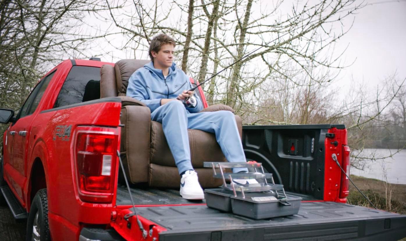 MY QB 😂🤘 | Scrolller