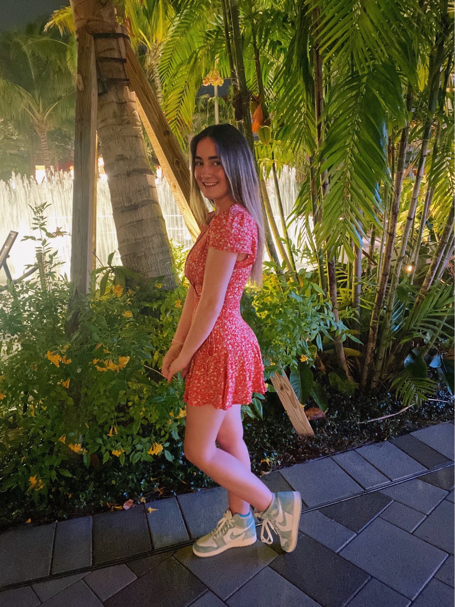 My sis 18 years | Scrolller