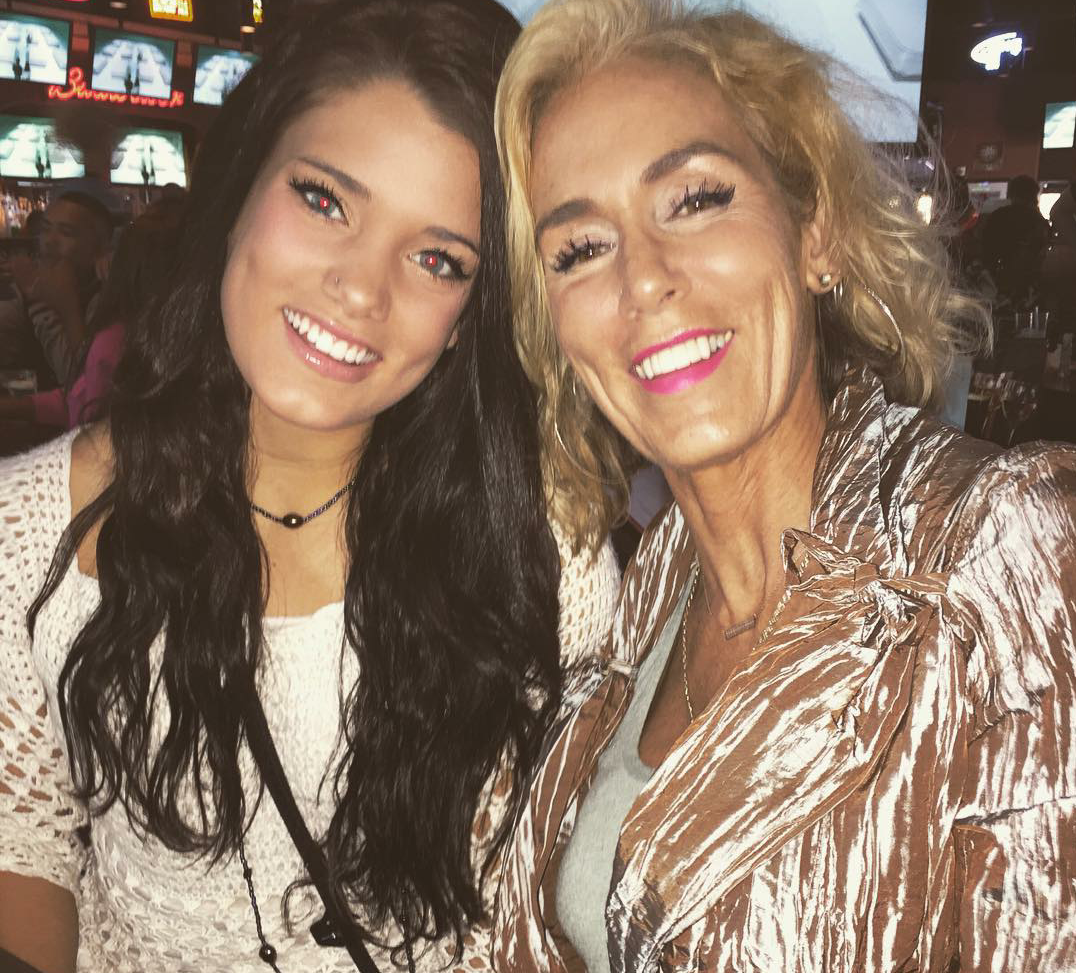 My sister and mom last weekend. | Scrolller