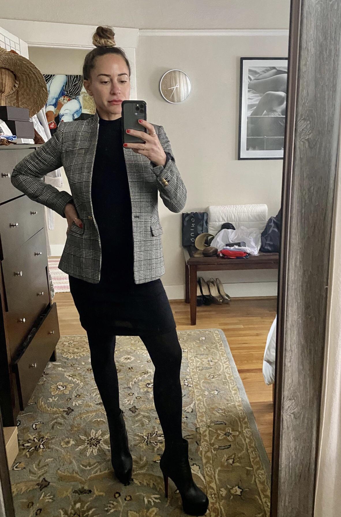 My sister before go to work | Scrolller