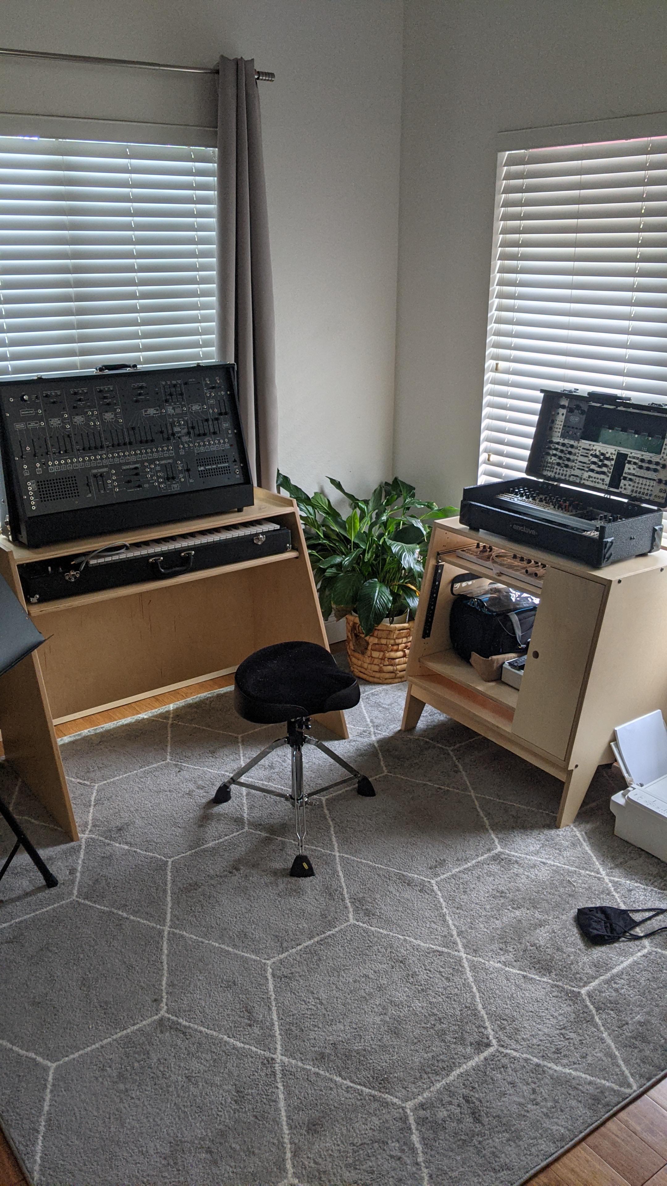 My synth corner | Scrolller