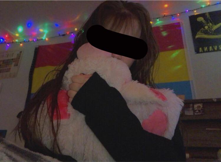 my tummy hurts🥺 | Scrolller