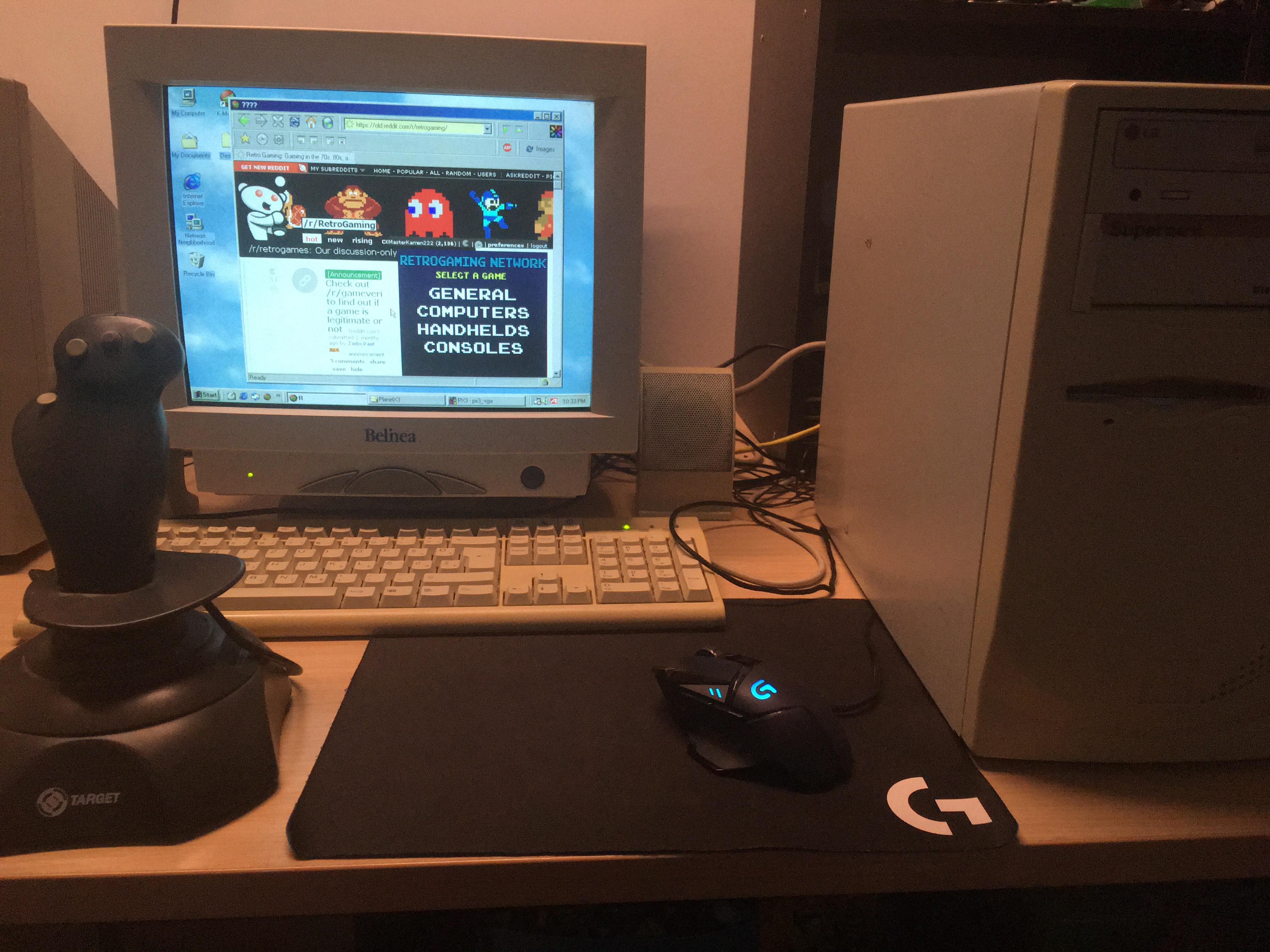 My Windows 98 gaming rig is finally complete with all my favorite old games. | Scrolller