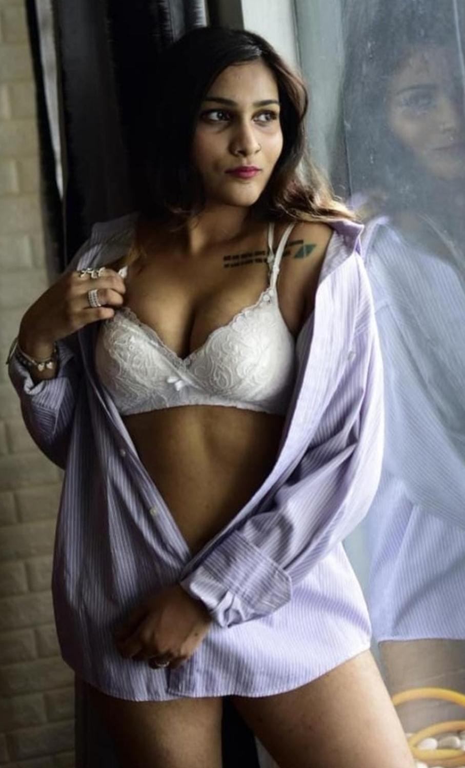 Mystique is a local model based in KL launching her explicit hot pics and videos.Do support her ...