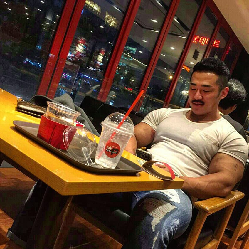 Nameun Cho | Scrolller