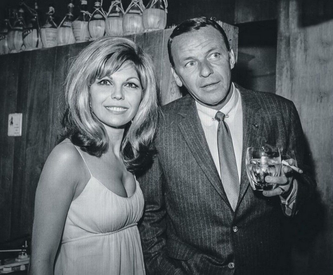 Nancy Sinatra with her father Frank, 1967. | Scrolller