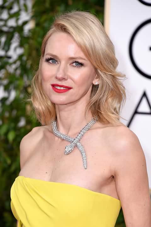 Naomi Watts Scrolller