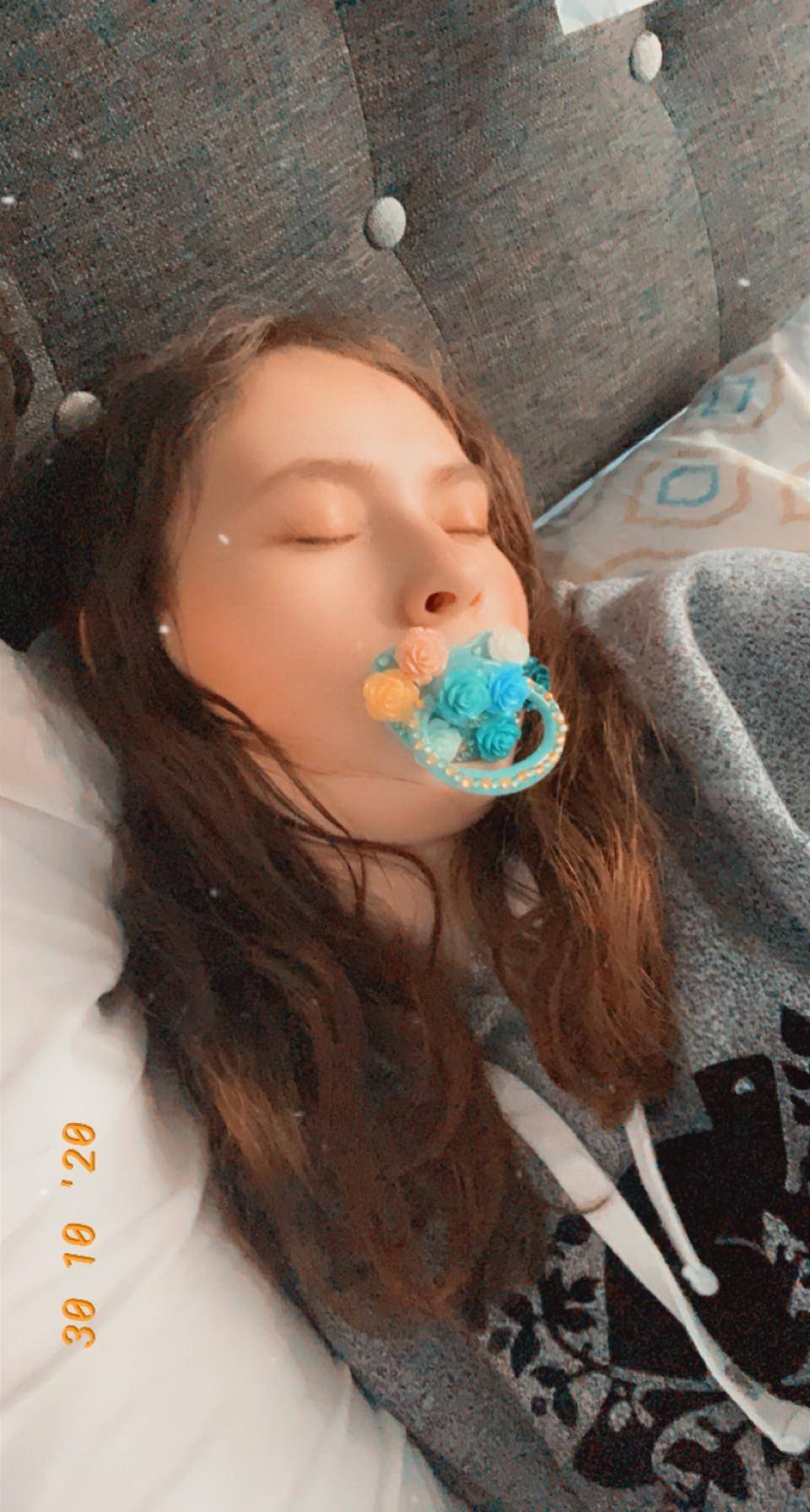 Nap time with dada | Scrolller