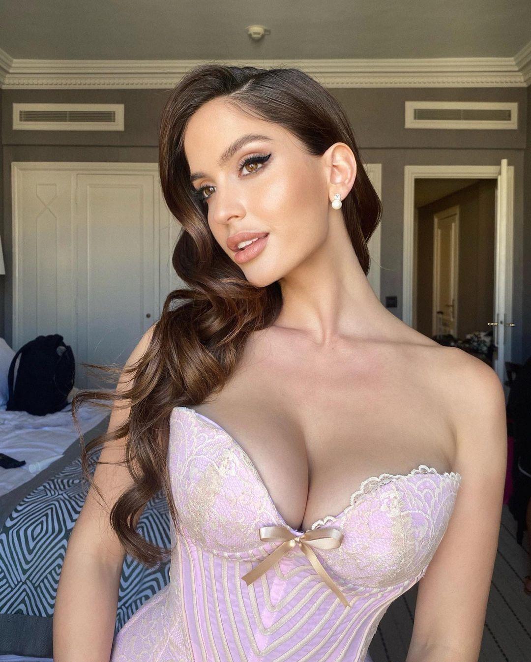 Ναtαlία Bαrulίch 🌹 (@natalia) [Instagram] | Scrolller