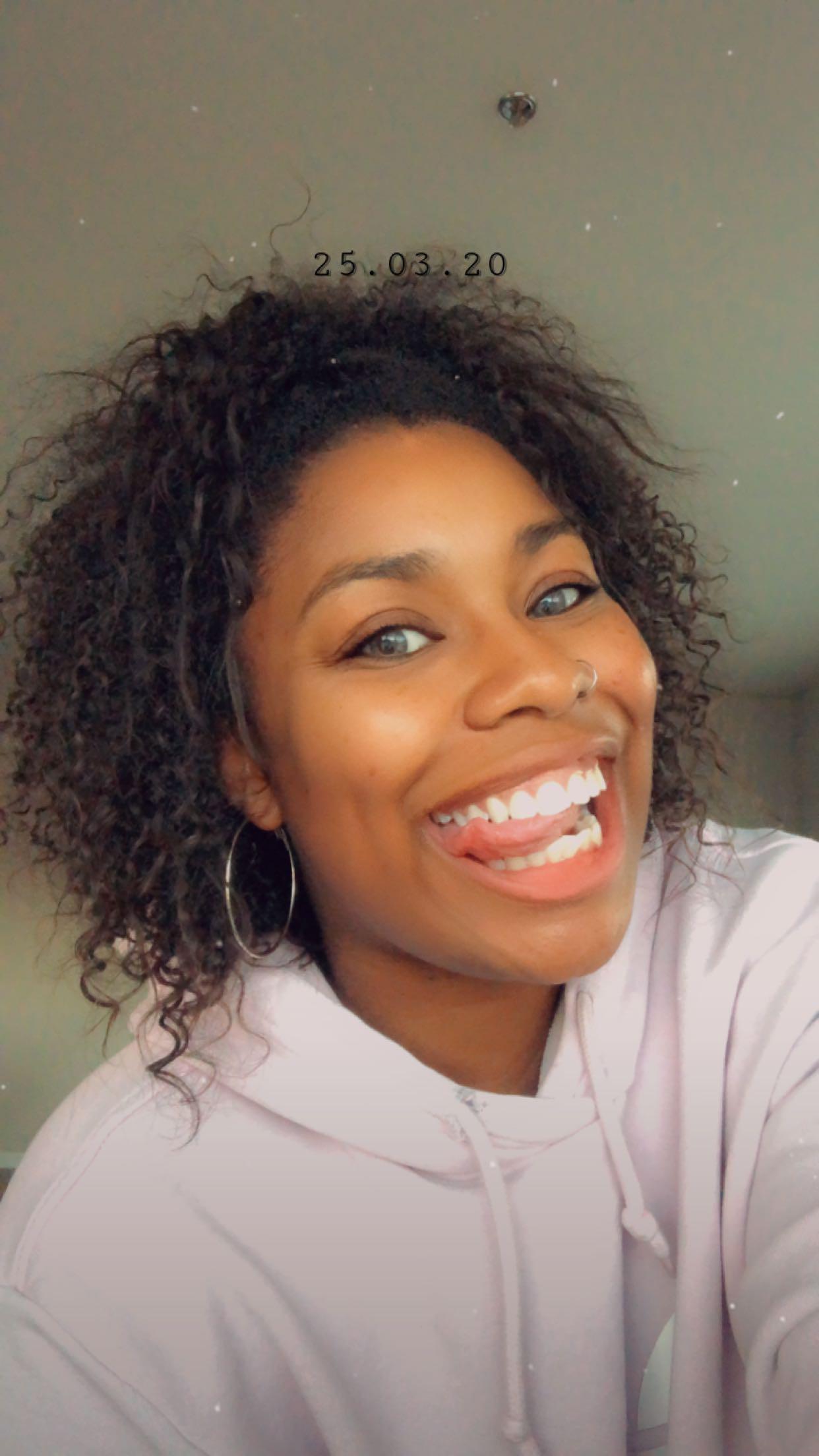 natural curls 🌀 | Scrolller