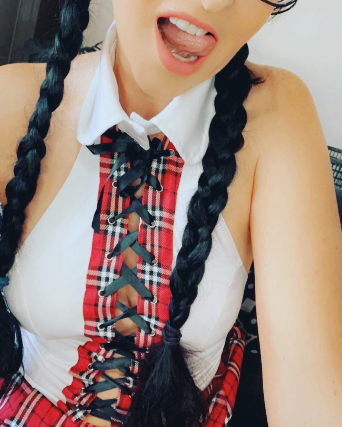 Naughty mumma turning back time! | Scrolller