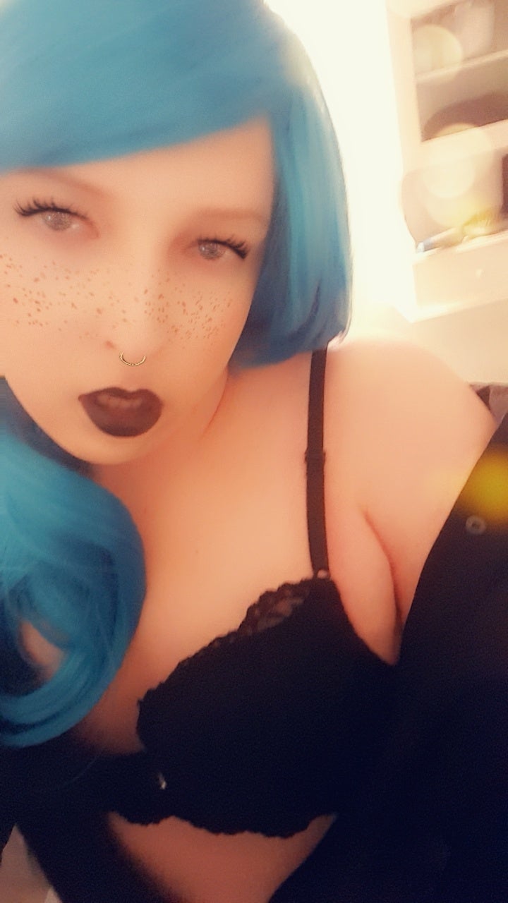 Naughty sissy princess loves big thick alpha cock 💗🍆💋kik:yokai420 | Scrolller