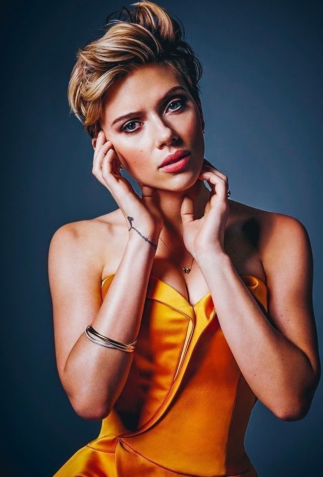 Milk Me To Scarlett Johansson Scrolller 1897