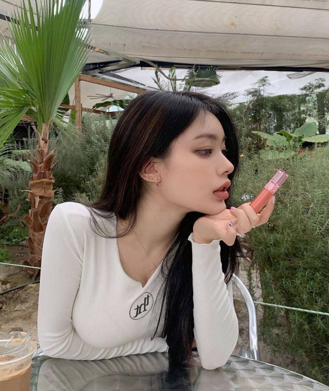 Need someone to mark with my lipstick | Scrolller