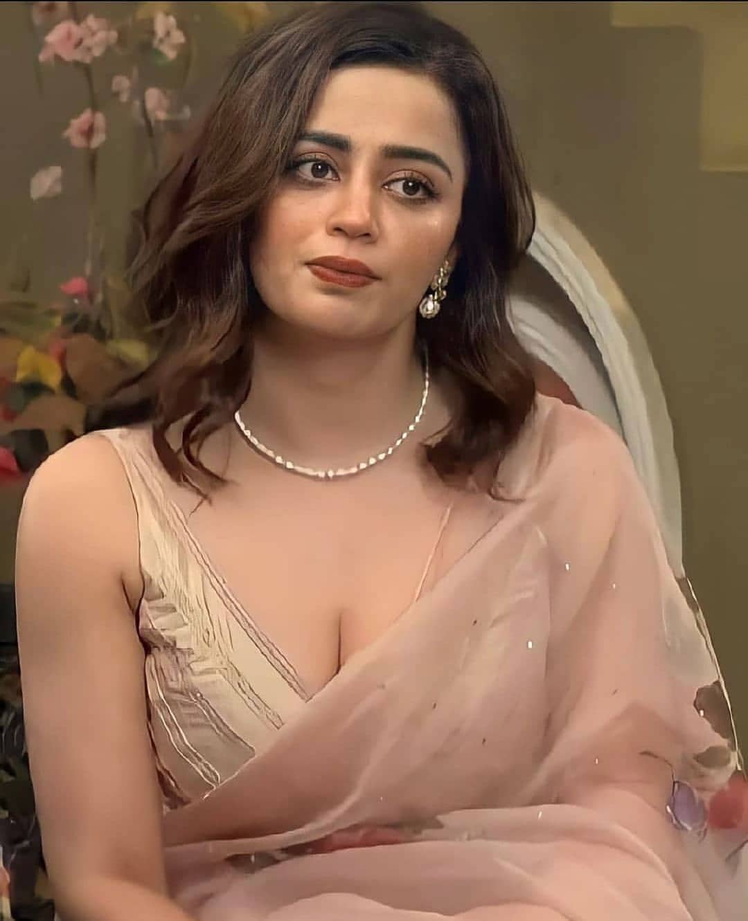 Neha pendse | Scrolller