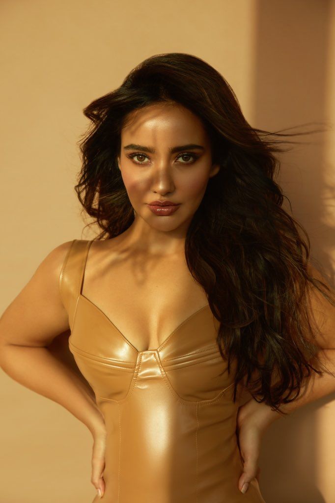 Neha Sharma. Perfect face, perfect cleavage. | Scrolller