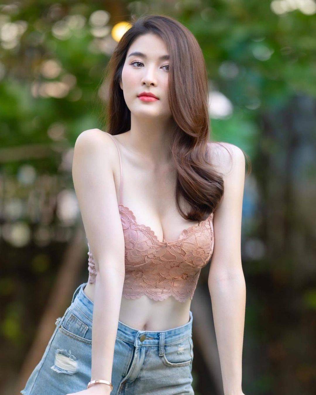 Ness Natthakarn | Scrolller