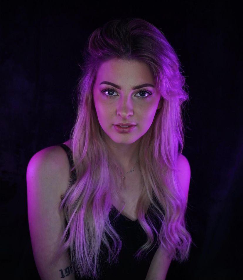 Neues Bild auf Insta. Dieser Blick 😰😶‍🌫️ | Scrolller