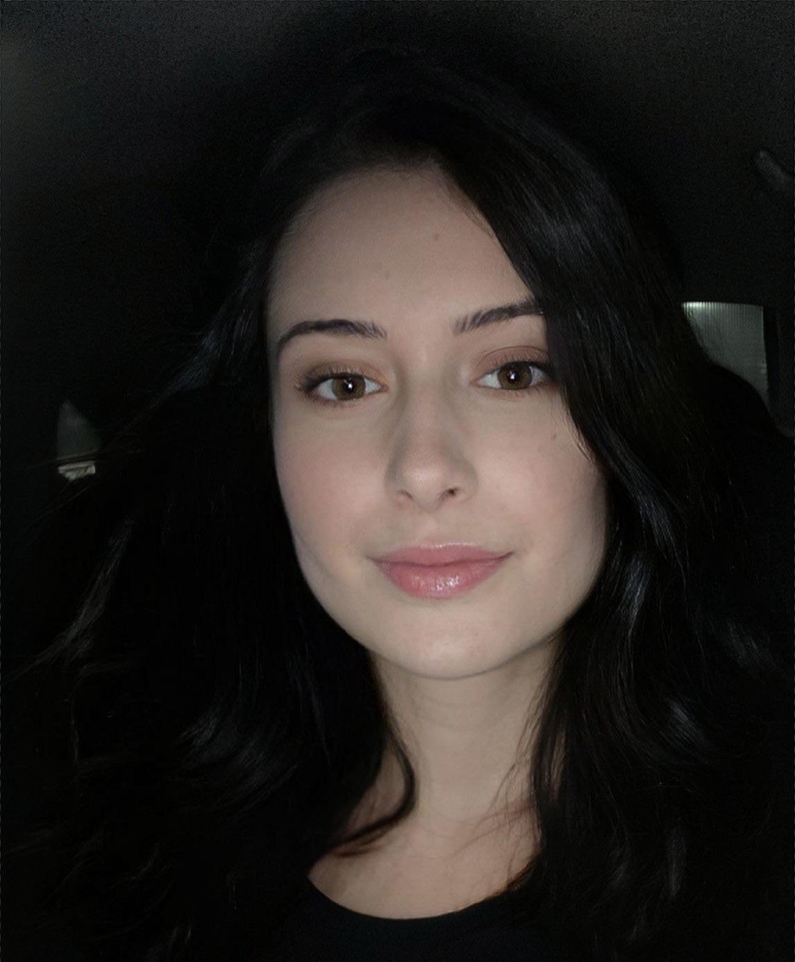 Helloooo 💜 | Scrolller