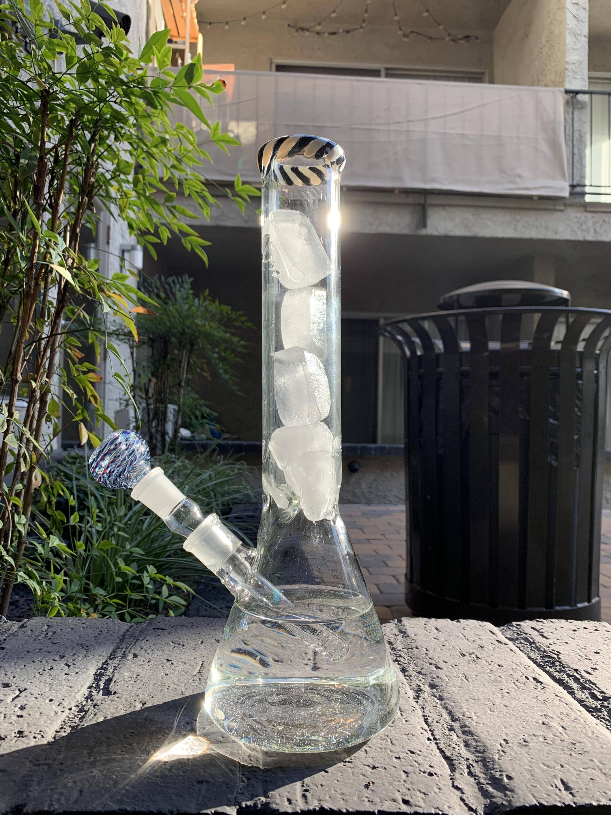 New Bong Alert | Scrolller