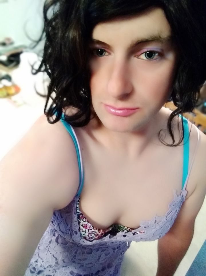 New 👗 + bra tease | Scrolller