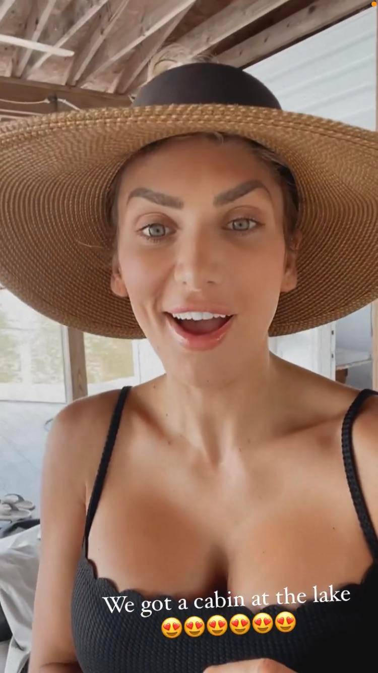 New cabin at the lake! | Scrolller