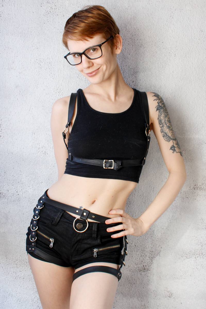 New harnesses!! Such a power oufit! ^^ | Scrolller