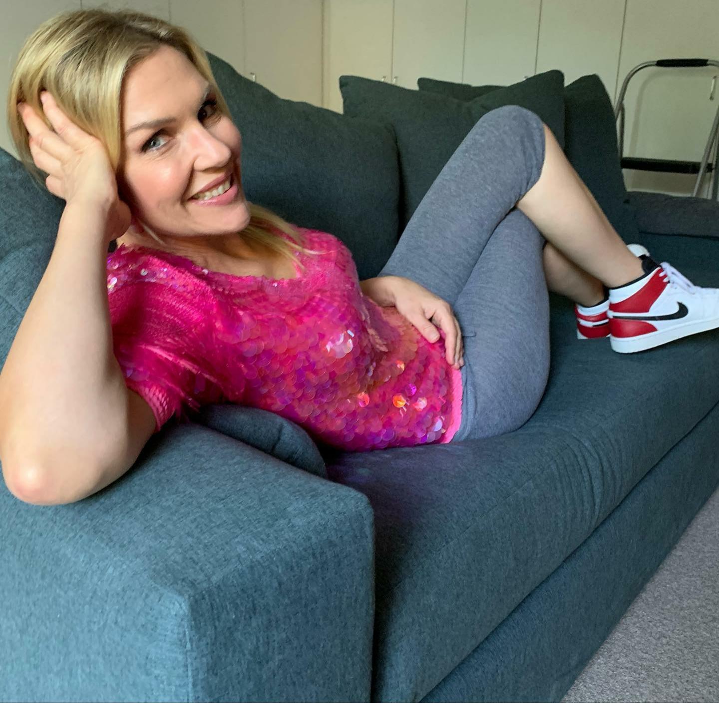 New Instagram picture. On the couch.. Oh Rhea... | Scrolller