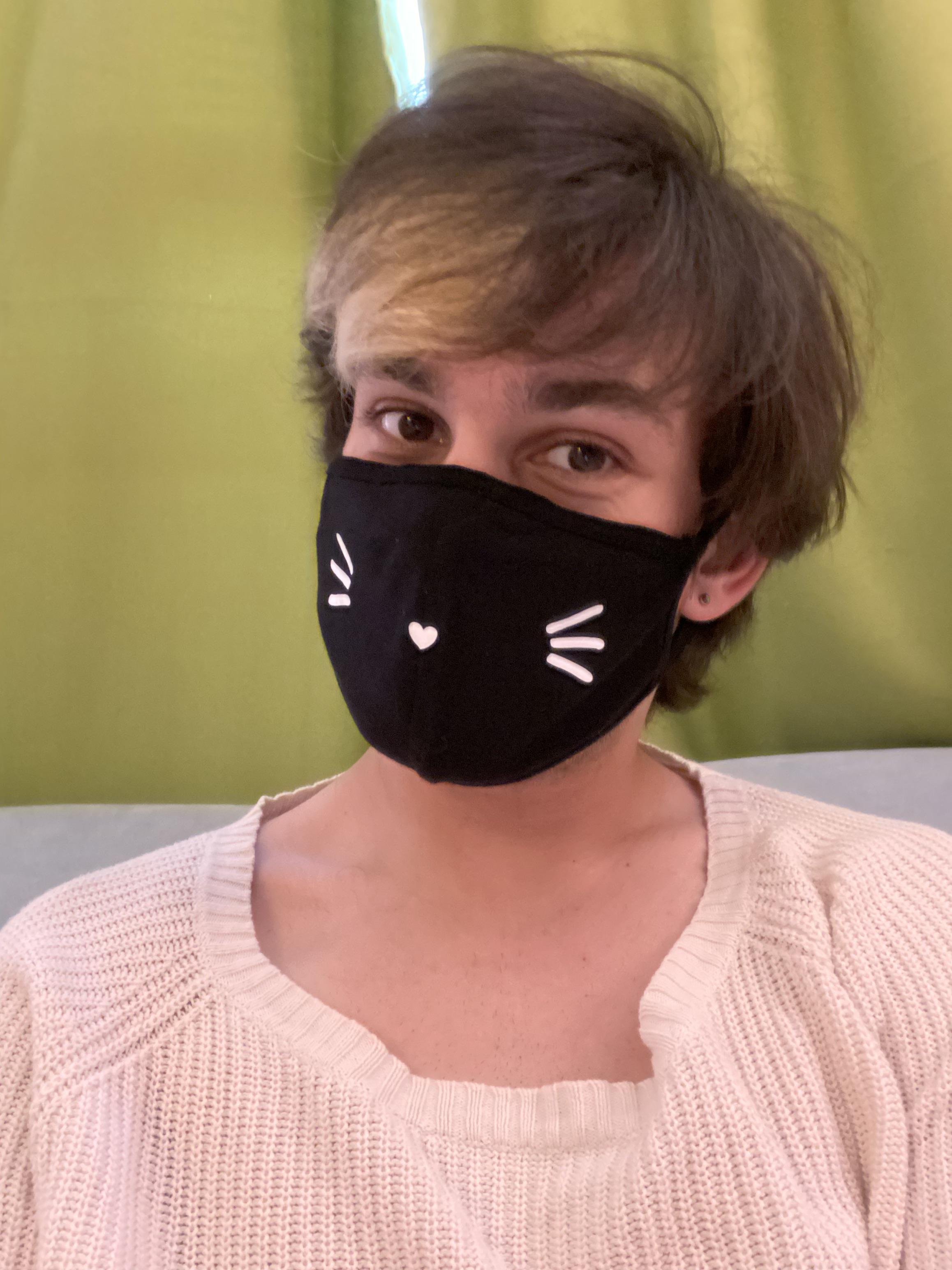 new mask!!! 💕 😷 | Scrolller