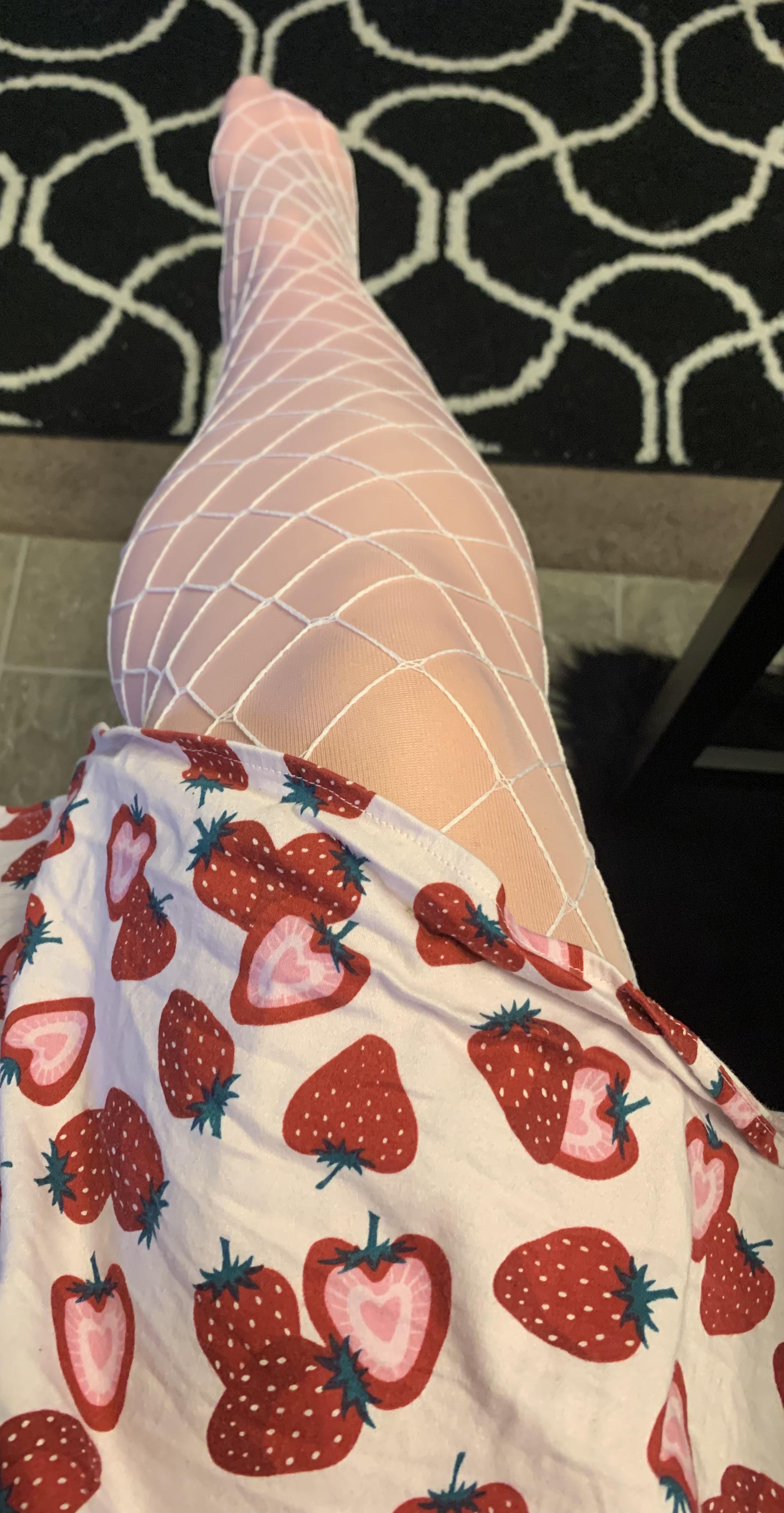 New petal de rose from snagtights with some white fishnets 😜 | Scrolller