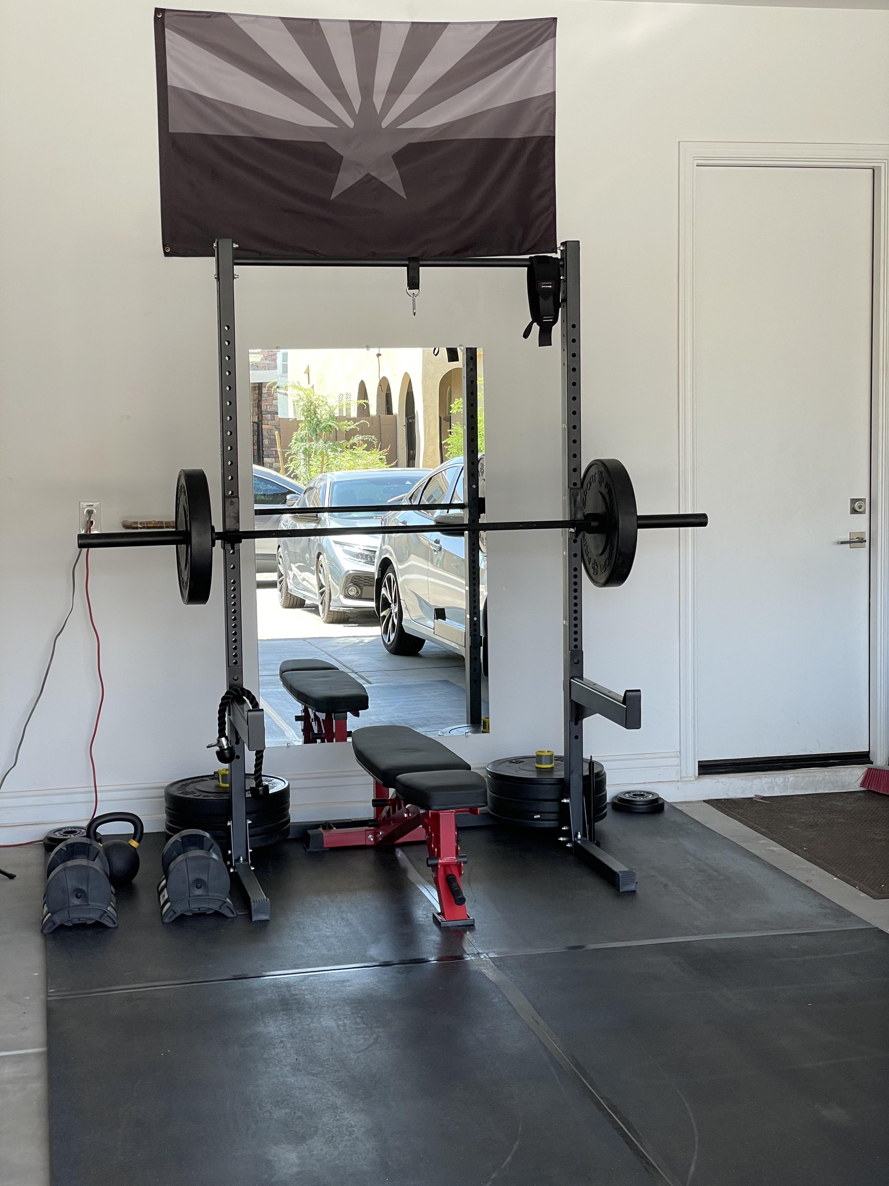 New to lifting. First garage gym setup complete! | Scrolller