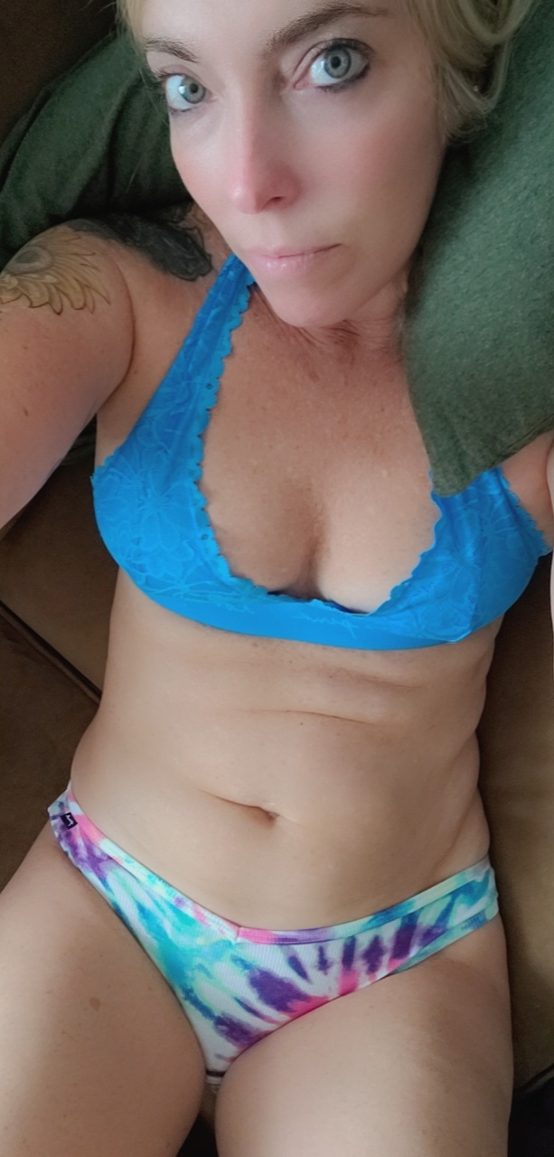 43f 😘 | Scrolller