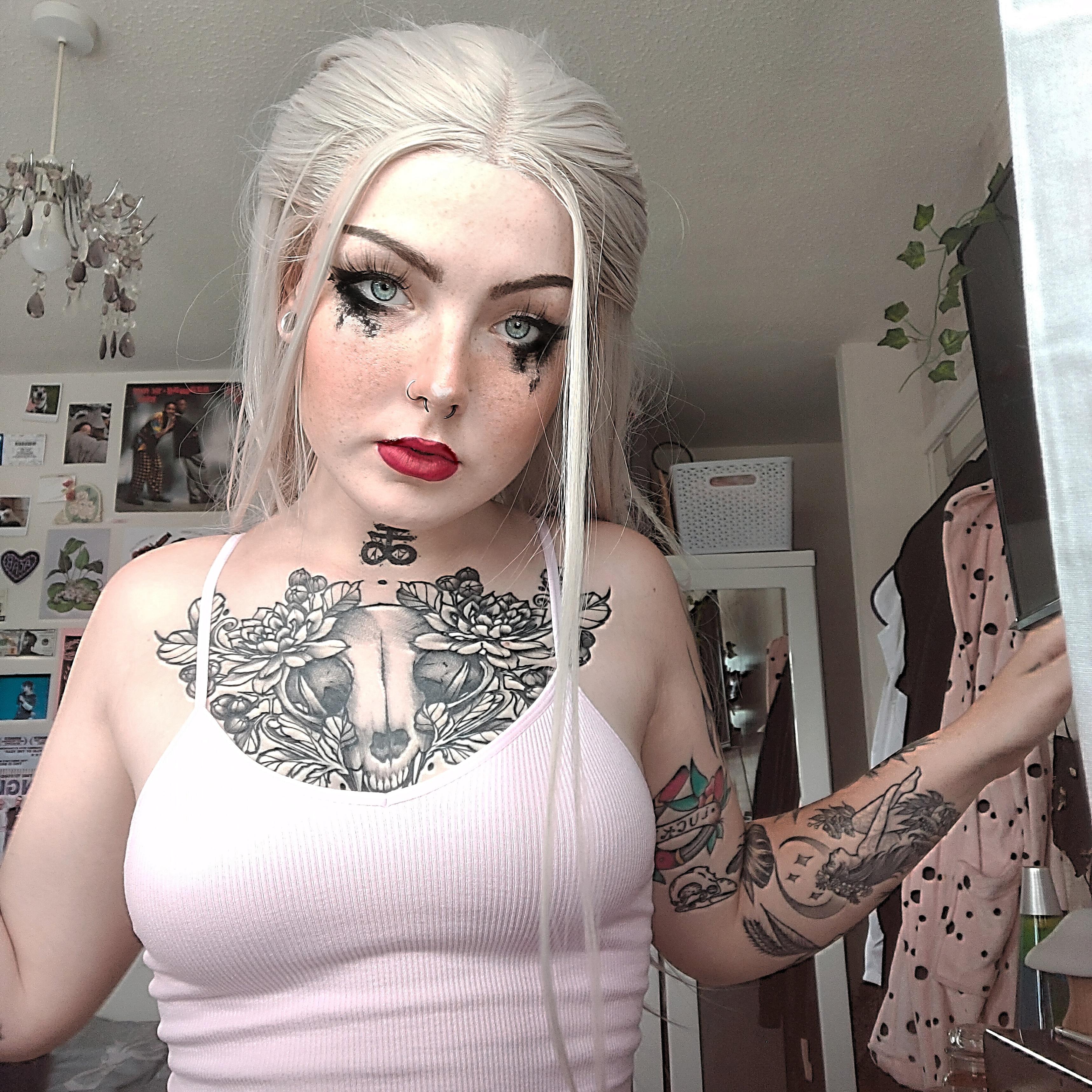 New wig🦇 do we like? | Scrolller