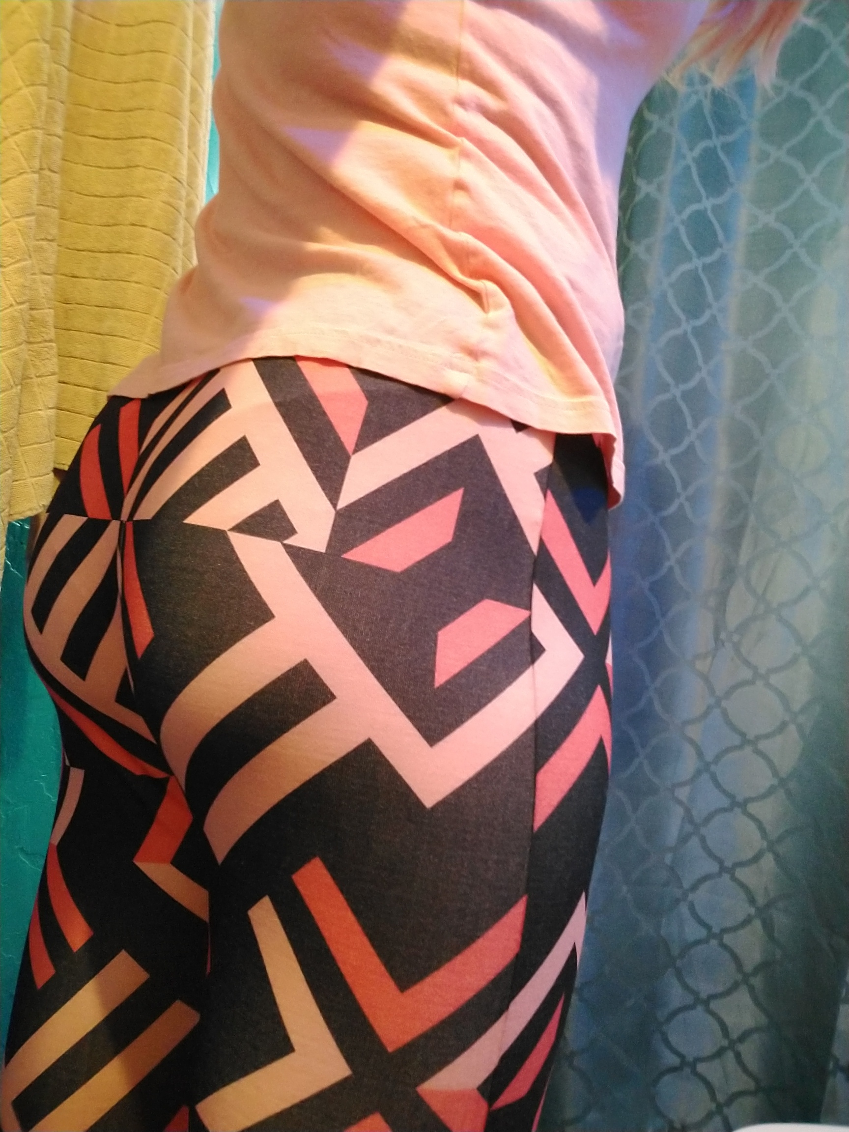 New yoga pants! | Scrolller