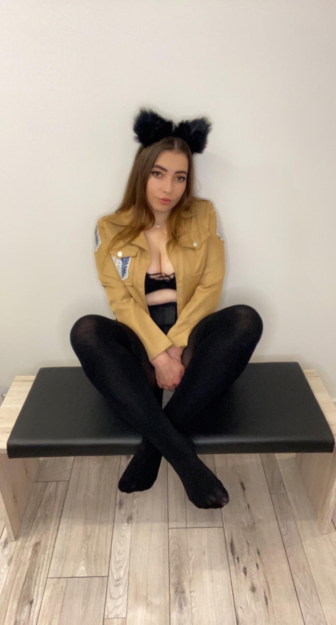 Can you pat me please? | Scrolller