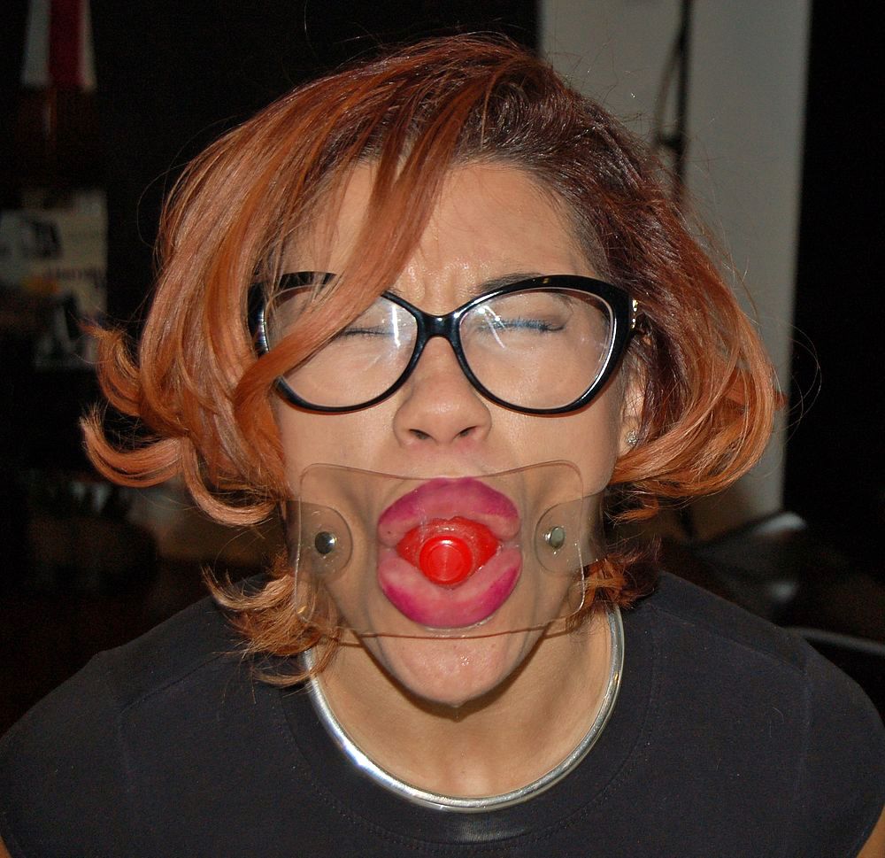 Nice clear panel ballgag | Scrolller