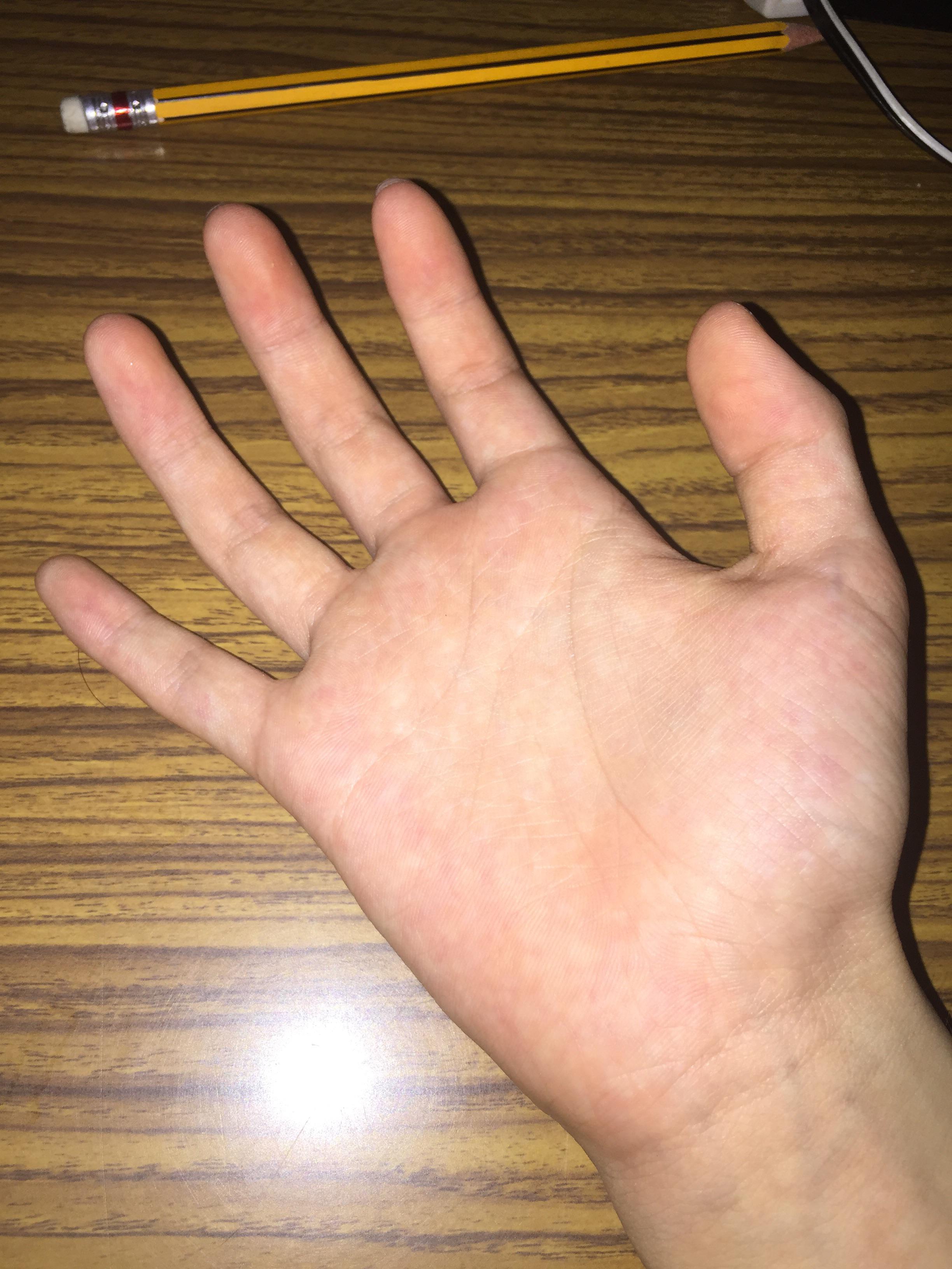 Nice hand? | Scrolller