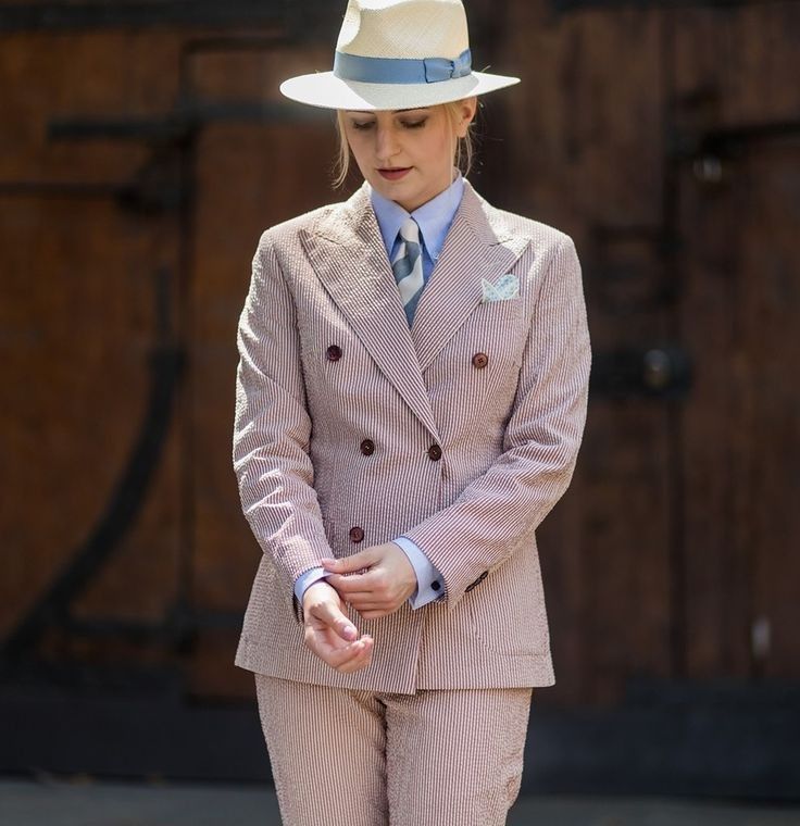 White striped | Scrolller